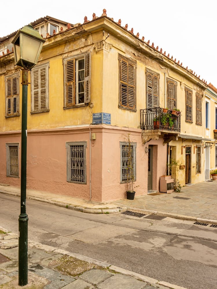 Old Buildings In Athens Plaka Art Print by Natasha Riha Photography – Fy!