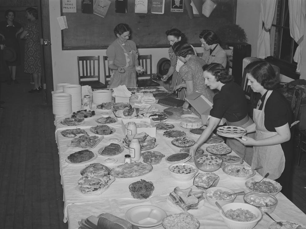 Arranging Food On Table At Buffet Supper Of The Jaycees At Eufaula ...