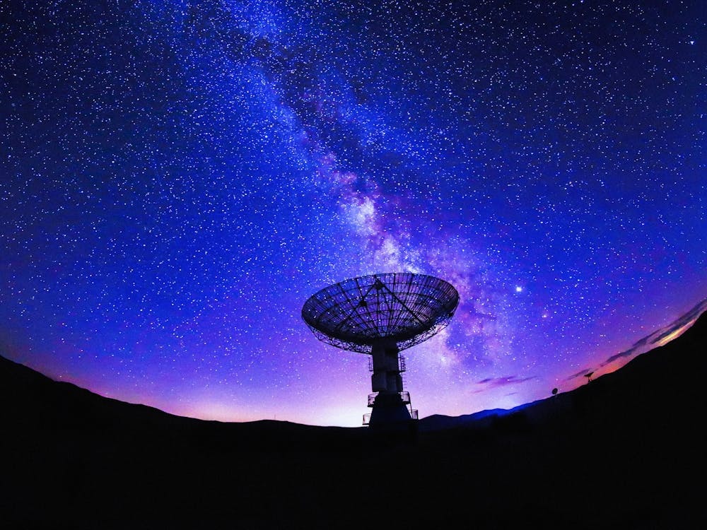 VLA Radio Telescope: Milky Way, night — space poster, space art, photo ...