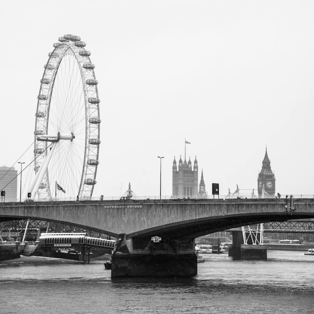 Waterloo Bridge Art Print by Scott Dunwoodie Prints – Fy!